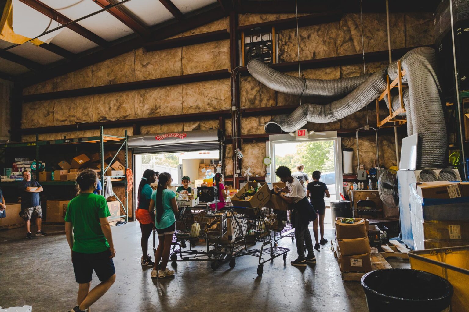 Second Mile Mission Center - Helping neighbors by providing food ...